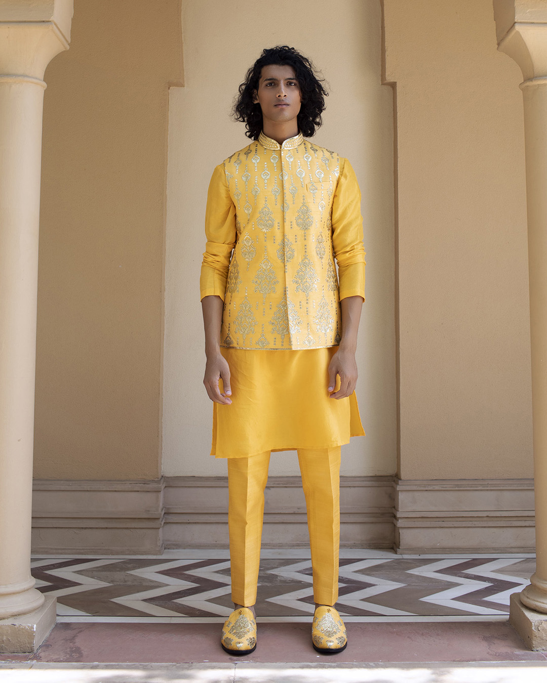 Dress to Impress with these Debonair Designer Bandi Set