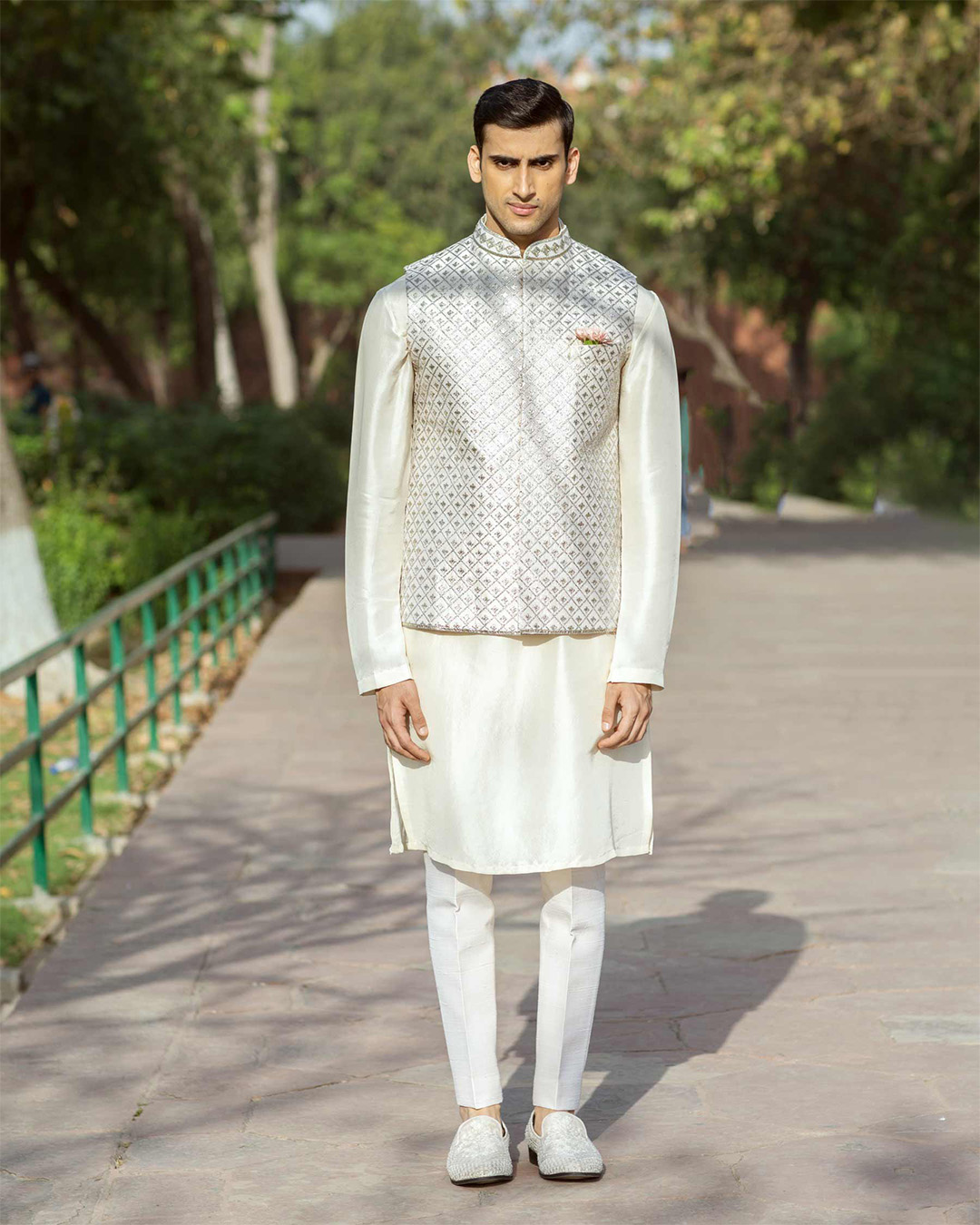 Explore the latest bandi designs by Falguni Shane Peacock