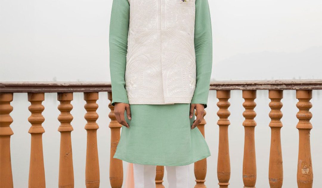 Check out the dapper range of designer bandi sets