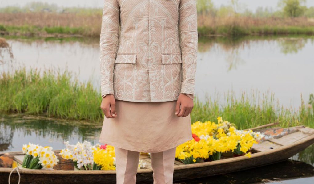 Dress to Impress with these Debonair Designer Bandi Set