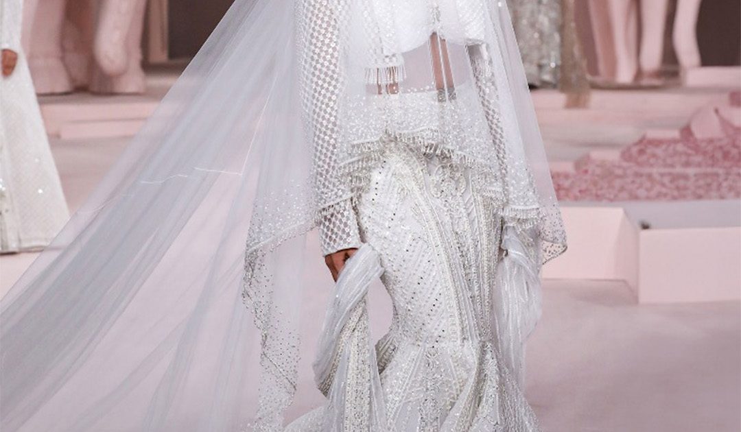 find the top mermaid style lehengas- Falguni Shane Peacock.