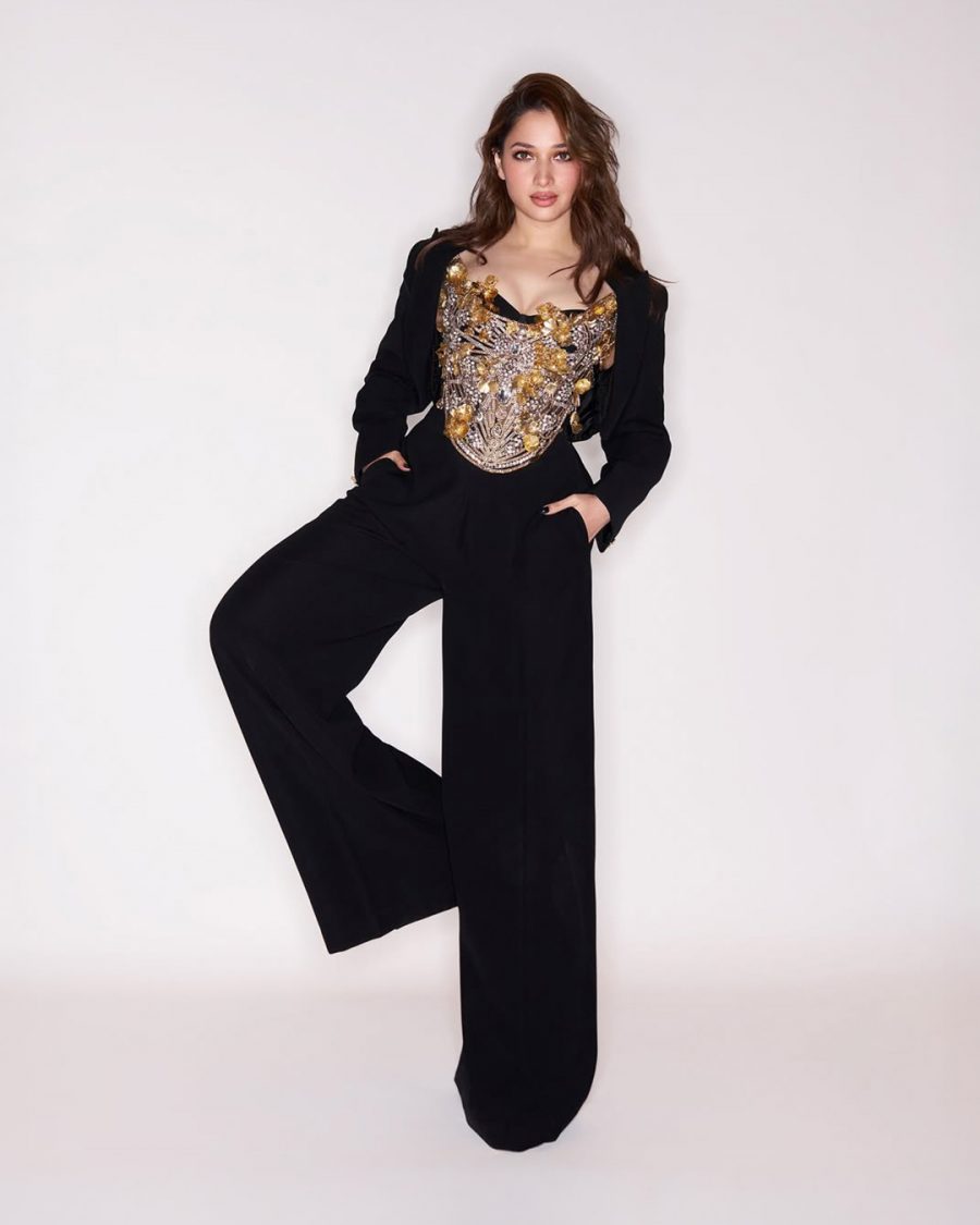 Falguni Shane Peacock X Lufthansa for Lakmē Fashion Week