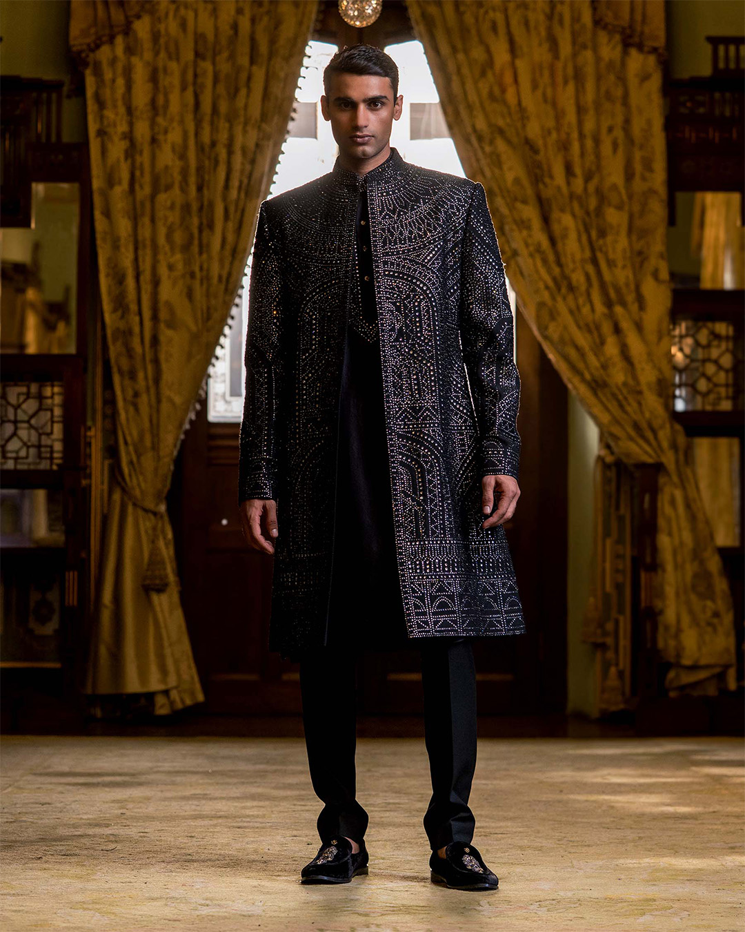 Difference Between Achkan and Sherwani - What's Best For You